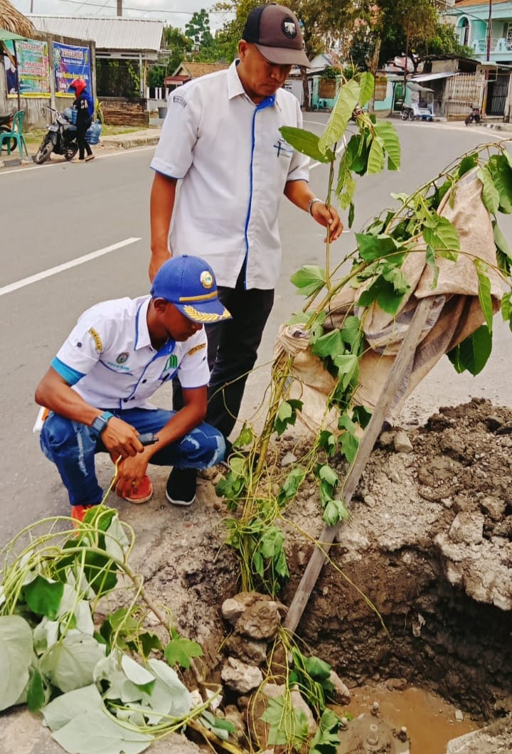 Get Valve PDAM Lorong Duku Sudah Dua Hari Mengalami Kerusakan - Harian ...