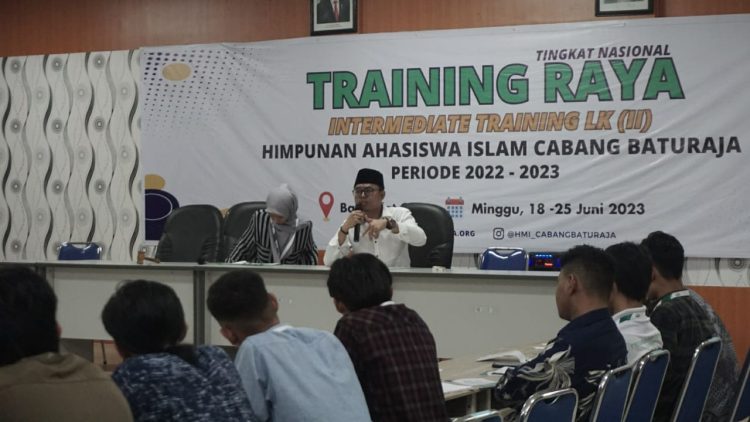 Jadi Pemateri LK2 HMI, Yudi: Milenial Penentu Arah Demokrasi - Harian ...