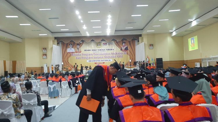 Unbara Wisuda 381 Sarjana, Rektor: Ini Pintu Menuju Kehidupan Nyata ...